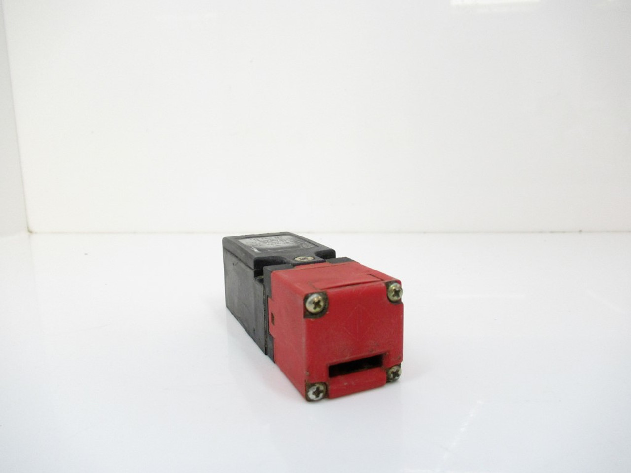 Pizzato FR 992-D1 Safety Switch - PCM SURPLUS WORLD